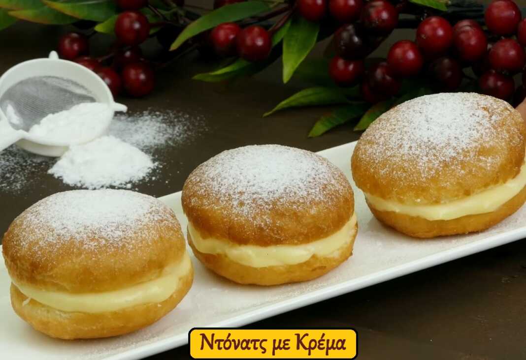 Μια απλή συνταγή για αφράτα ντόνατς με νόστιμη κρέμα