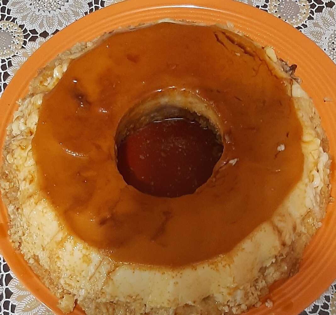 Κρέμα καραμελέ με κρουασάν σε φόρμα κέικ