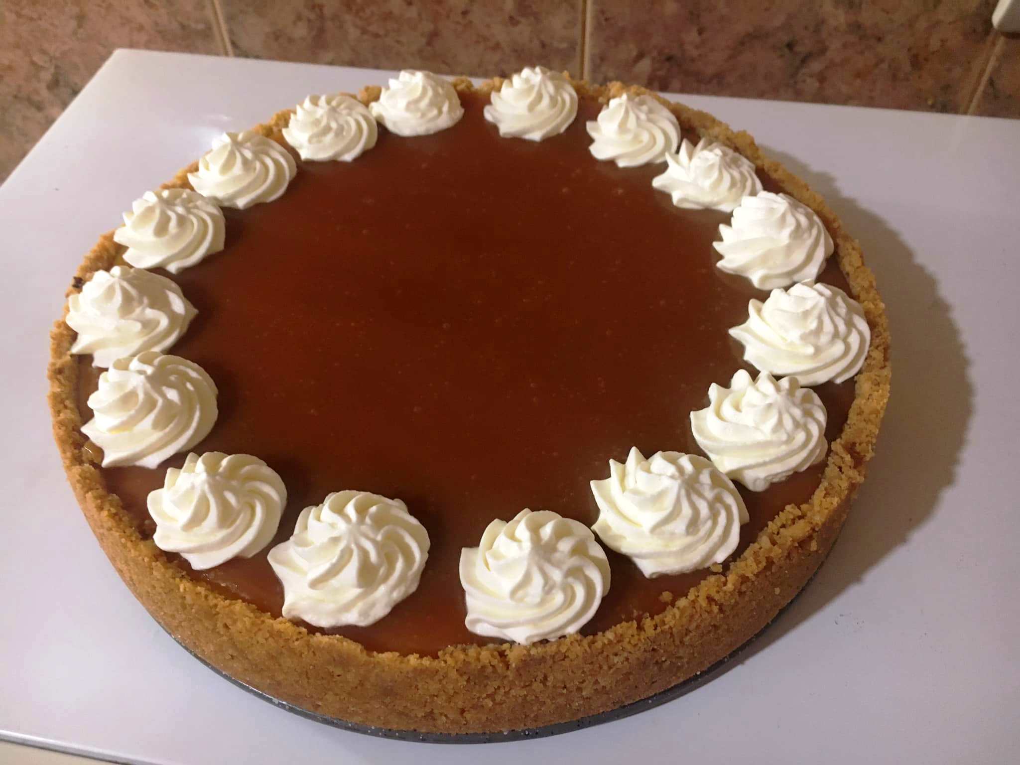 Cheesecake με καραμέλα - Χρυσό Σκουφάκι
